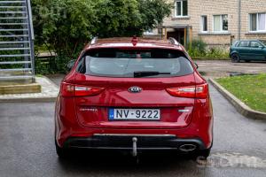 Red Kia Optima 2017 in Preili, with an engine capacity of 1.70 L and mileage of 149 thousand km for 8750 €, photo 5 on AUTOMOTO.COM.LV