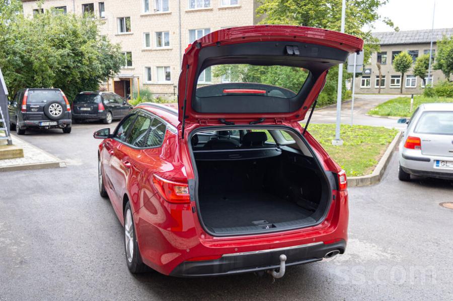 Red Kia Optima 2017 in Preili, with an engine capacity of 1.70 L and mileage of 149 thousand km for 8750 €, photo 10 on AUTOMOTO.COM.LV