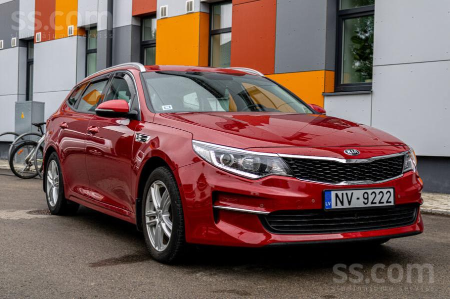 Red Kia Optima 2017 in Preili, with an engine capacity of 1.70 L and mileage of 149 thousand km for 8750 €, photo 12 on AUTOMOTO.COM.LV