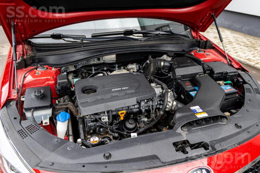 Red Kia Optima 2017 in Preili, with an engine capacity of 1.70 L and mileage of 149 thousand km for 8750 €, photo 13 on AUTOMOTO.COM.LV
