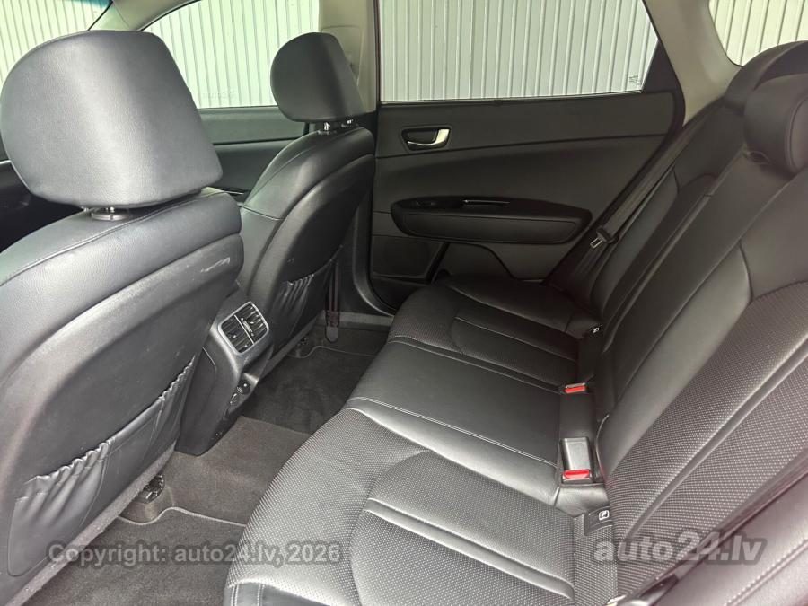 Sarkans Kia Optima 2017 Tallina, ar dzinēja tilpumu 1.70 L un nobraukumu 134 tūkst. km par 11990 €, foto 9 vietnē AUTOMOTO.COM.LV