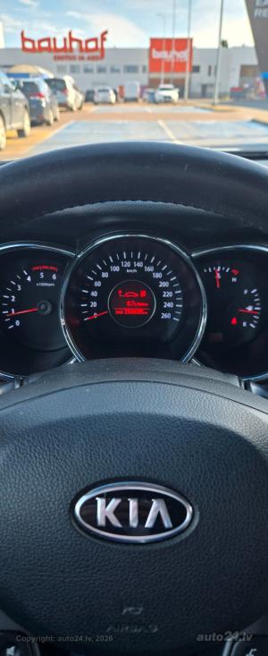 Kia Optima 2012 Tallina, ar dzinēja tilpumu 1.70 L un nobraukumu 257 tūkst. km par 4999 €, foto 5 vietnē AUTOMOTO.COM.LV