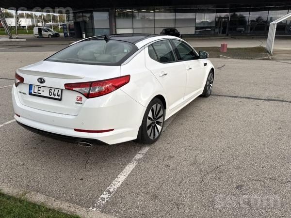 Kia Optima 2012 Rīga vietnē Balts Kia Optima 2012 Rīga, ar dzinēja tilpumu 1.70 L un nobraukumu 186 tūkst. km par 5450 €, foto 6 vietnē AUTOMOTO.COM.LV