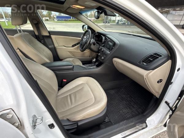 Kia Optima 2012 Rīga vietnē Balts Kia Optima 2012 Rīga, ar dzinēja tilpumu 1.70 L un nobraukumu 186 tūkst. km par 5450 €, foto 9 vietnē AUTOMOTO.COM.LV