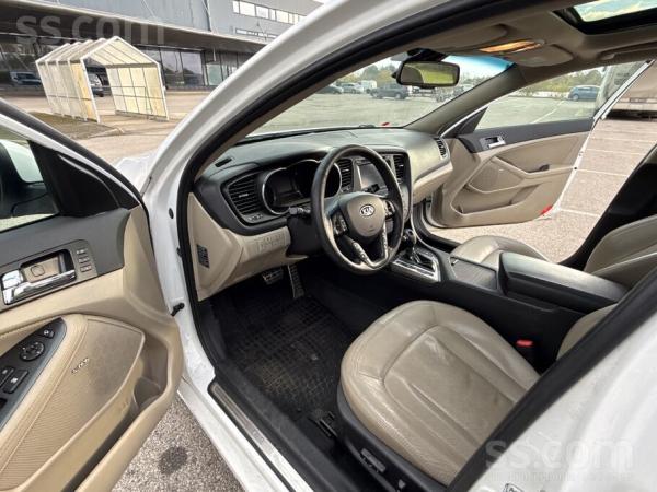Kia Optima 2012 Rīga vietnē Balts Kia Optima 2012 Rīga, ar dzinēja tilpumu 1.70 L un nobraukumu 186 tūkst. km par 5450 €, foto 11 vietnē AUTOMOTO.COM.LV
