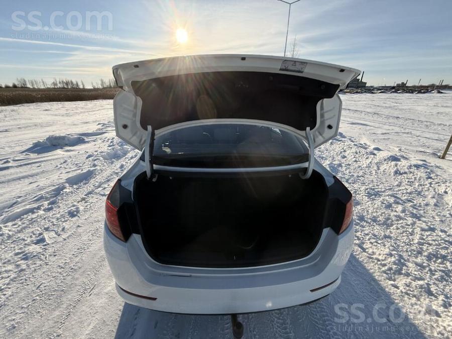 Balts Kia Optima 2013 Liepāja, ar dzinēja tilpumu 2.00 L un nobraukumu 229 tūkst. km par 7000 €, foto 7 vietnē AUTOMOTO.COM.LV
