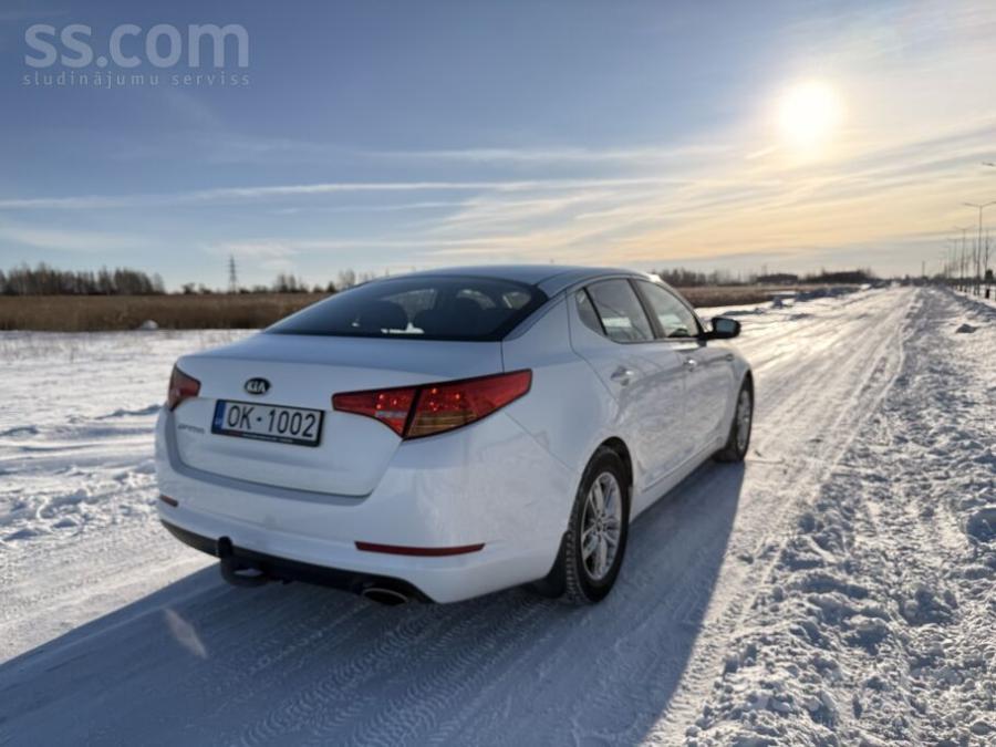 Balts Kia Optima 2013 Liepāja, ar dzinēja tilpumu 2.00 L un nobraukumu 229 tūkst. km par 7000 €, foto 10 vietnē AUTOMOTO.COM.LV