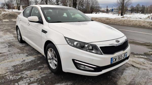 Balts Kia Optima 2013 Tauragė, ar dzinēja tilpumu 1.69 L un nobraukumu 278 tūkst. km par 4999 €, foto 3 vietnē AUTOMOTO.COM.LV