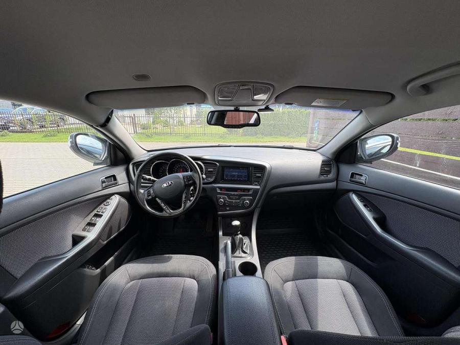 White Kia Optima 2013 in Vilnius, with an engine capacity of 1.69 L and mileage of 222 thousand km for 3100 €, photo 10 on AUTOMOTO.COM.LV