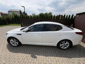 White Kia Optima 2013 in Vilnius, with an engine capacity of 1.69 L and mileage of 222 thousand km for 3100 €, photo 14 on AUTOMOTO.COM.LV