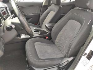 White Kia Optima 2013 in Taurage, with an engine capacity of 1.69 L and mileage of 280 thousand km for 4950 €, photo 9 on AUTOMOTO.COM.LV