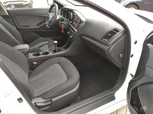 White Kia Optima 2013 in Taurage, with an engine capacity of 1.69 L and mileage of 280 thousand km for 4950 €, photo 11 on AUTOMOTO.COM.LV