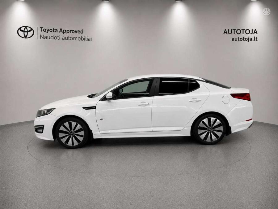 White Kia Optima 2013 in Kaunas, with an engine capacity of 2.00 L and mileage of 193 thousand km for 4900 €, photo 4 on AUTOMOTO.COM.LV