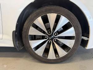 White Kia Optima 2013 in Kaunas, with an engine capacity of 2.00 L and mileage of 193 thousand km for 4900 €, photo 16 on AUTOMOTO.COM.LV