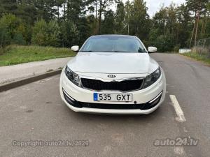 Balts Kia Optima 2013 Pērnava, ar dzinēja tilpumu 1.70 L un nobraukumu 283 tūkst. km par 6000 €, foto 3 vietnē AUTOMOTO.COM.LV