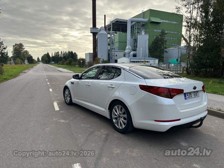 Balts Kia Optima 2013 Pērnava, ar dzinēja tilpumu 1.70 L un nobraukumu 283 tūkst. km par 6000 €, foto 5 vietnē AUTOMOTO.COM.LV