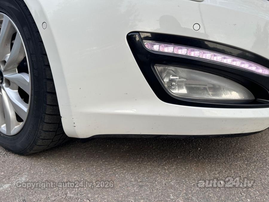 Balts Kia Optima 2013 Pērnava, ar dzinēja tilpumu 1.70 L un nobraukumu 283 tūkst. km par 6000 €, foto 8 vietnē AUTOMOTO.COM.LV