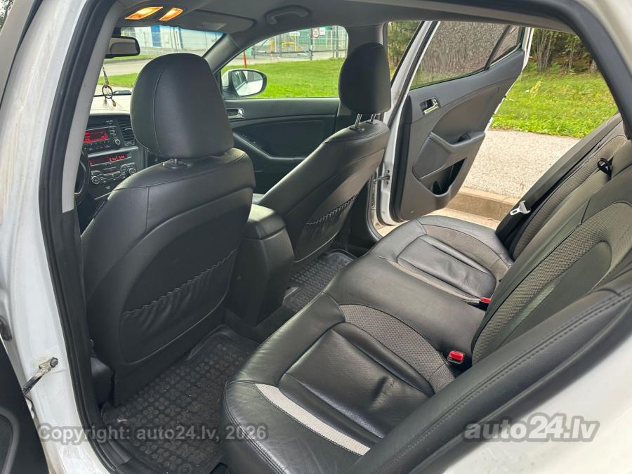 Balts Kia Optima 2013 Pērnava, ar dzinēja tilpumu 1.70 L un nobraukumu 283 tūkst. km par 6000 €, foto 11 vietnē AUTOMOTO.COM.LV