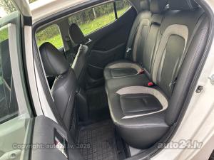 Balts Kia Optima 2013 Pērnava, ar dzinēja tilpumu 1.70 L un nobraukumu 283 tūkst. km par 6000 €, foto 12 vietnē AUTOMOTO.COM.LV
