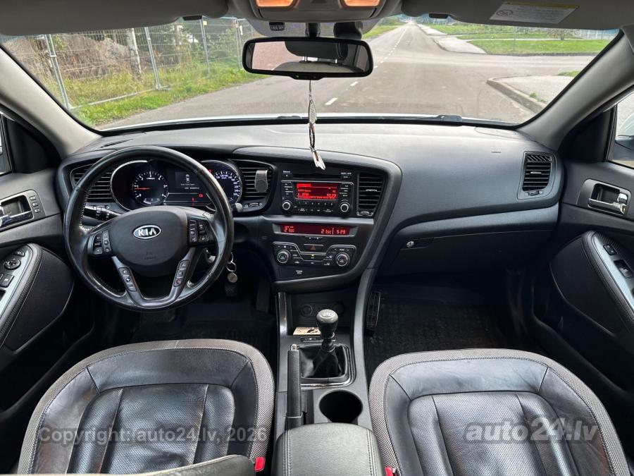 Balts Kia Optima 2013 Pērnava, ar dzinēja tilpumu 1.70 L un nobraukumu 283 tūkst. km par 6000 €, foto 13 vietnē AUTOMOTO.COM.LV