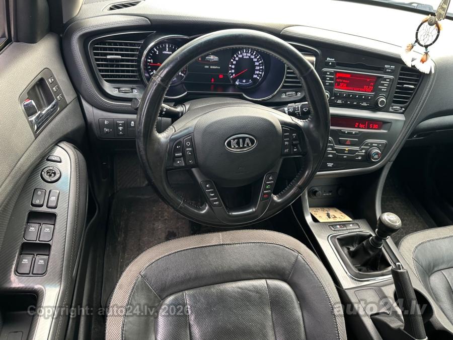 Balts Kia Optima 2013 Pērnava, ar dzinēja tilpumu 1.70 L un nobraukumu 283 tūkst. km par 6000 €, foto 16 vietnē AUTOMOTO.COM.LV