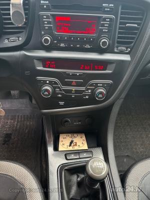 Balts Kia Optima 2013 Pērnava, ar dzinēja tilpumu 1.70 L un nobraukumu 283 tūkst. km par 6000 €, foto 17 vietnē AUTOMOTO.COM.LV
