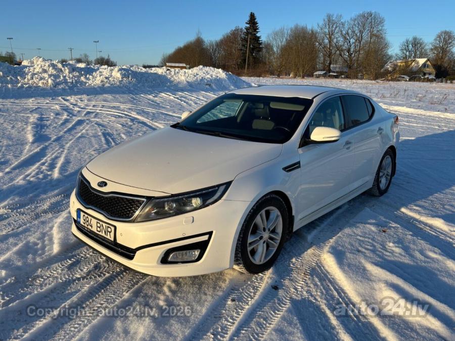 White Kia Optima 2015 in Tartu, with an engine capacity of 1.70 L and mileage of 220 thousand km for 6999 €, photo 1 on AUTOMOTO.COM.LV