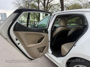 Белый Киа Оптима 2015 в Таллин, объемом двигателя 1.70 л и пробегом 260 тыс. км за 6400 €, фото 22 на AUTOMOTO.COM.LV
