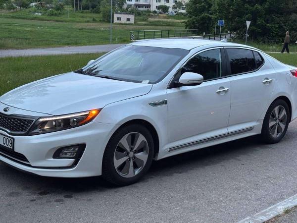 Balts Kia Optima 2015 Viļņa, ar dzinēja tilpumu 2.36 L un nobraukumu 260 tūkst. km par 7900 €, foto 4 vietnē AUTOMOTO.COM.LV