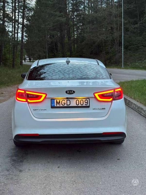 Balts Kia Optima 2015 Viļņa, ar dzinēja tilpumu 2.36 L un nobraukumu 260 tūkst. km par 7900 €, foto 7 vietnē AUTOMOTO.COM.LV