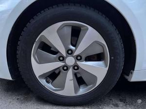 White Kia Optima 2015 in Vilnius, with an engine capacity of 2.36 L and mileage of 260 thousand km for 7900 €, photo 11 on AUTOMOTO.COM.LV