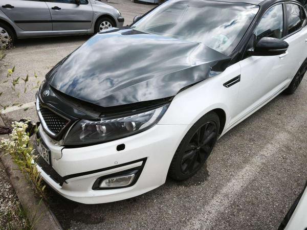 Balts Kia Optima 2015 Kauņa, ar dzinēja tilpumu 1.69 L un nobraukumu 245 tūkst. km par 1999 €, foto 1 vietnē AUTOMOTO.COM.LV