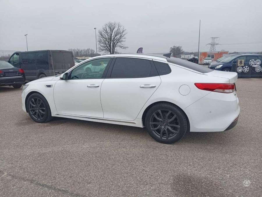 Balts Kia Optima 2016 Marijampole, ar dzinēja tilpumu 1.70 L un nobraukumu 222 tūkst. km par 8300 €, foto 3 vietnē AUTOMOTO.COM.LV