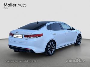 Balts Kia Optima 2016 Pērnava, ar dzinēja tilpumu 1.70 L un nobraukumu 133 tūkst. km par 12900 €, foto 3 vietnē AUTOMOTO.COM.LV
