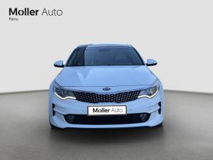 White Kia Optima 2016 in Parnu, with an engine capacity of 1.70 L and mileage of 133 thousand km for 12900 €, photo 4 on AUTOMOTO.COM.LV