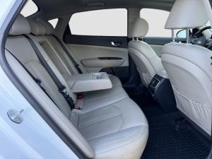 White Kia Optima 2016 in Parnu, with an engine capacity of 1.70 L and mileage of 133 thousand km for 12900 €, photo 8 on AUTOMOTO.COM.LV
