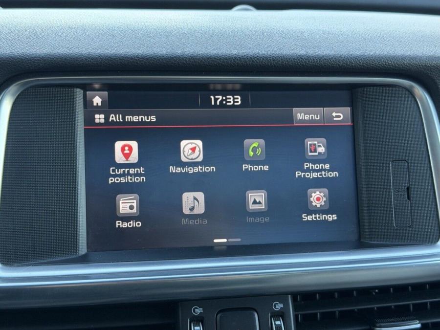 White Kia Optima 2016 in Parnu, with an engine capacity of 1.70 L and mileage of 133 thousand km for 12900 €, photo 11 on AUTOMOTO.COM.LV