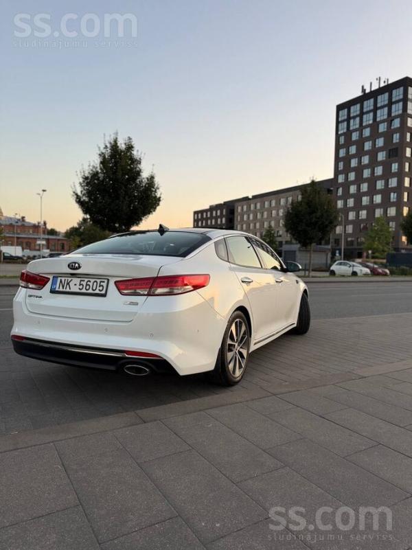 White Kia Optima 2016 in Riga, with an engine capacity of 1.60 L and mileage of 0 thousand km for 11150 €, photo 3 on AUTOMOTO.COM.LV
