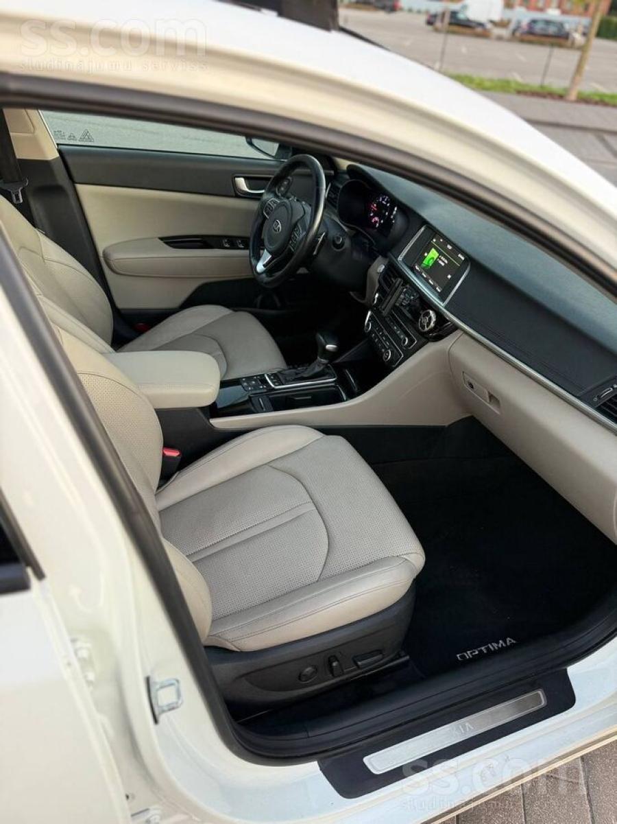 White Kia Optima 2016 in Riga, with an engine capacity of 1.60 L and mileage of 0 thousand km for 11150 €, photo 6 on AUTOMOTO.COM.LV