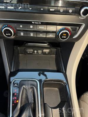 White Kia Optima 2016 in Riga, with an engine capacity of 1.60 L and mileage of 0 thousand km for 11150 €, photo 11 on AUTOMOTO.COM.LV