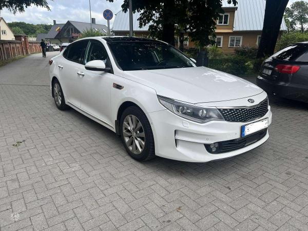 White Kia Optima 2016 in Telschi, with an engine capacity of 1.69 L and mileage of 274 thousand km for 6850 €, photo 3 on AUTOMOTO.COM.LV