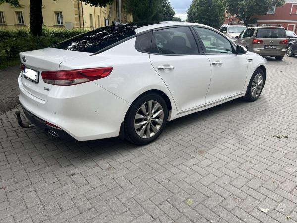 White Kia Optima 2016 in Telschi, with an engine capacity of 1.69 L and mileage of 274 thousand km for 6850 €, photo 5 on AUTOMOTO.COM.LV
