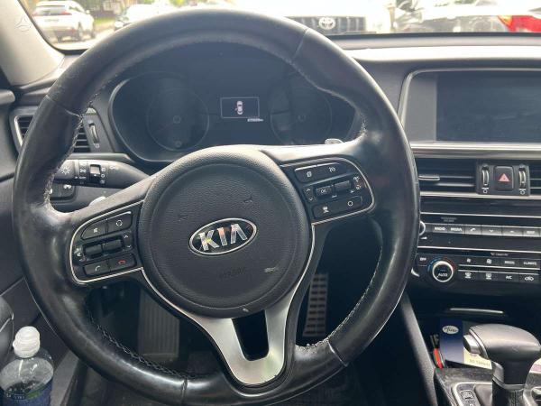 White Kia Optima 2016 in Telschi, with an engine capacity of 1.69 L and mileage of 274 thousand km for 6850 €, photo 10 on AUTOMOTO.COM.LV