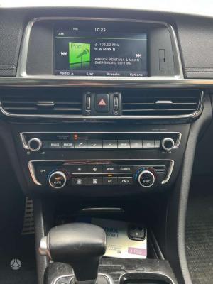 White Kia Optima 2016 in Telschi, with an engine capacity of 1.69 L and mileage of 274 thousand km for 6850 €, photo 12 on AUTOMOTO.COM.LV