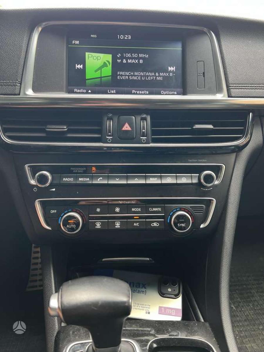 White Kia Optima 2016 in Telschi, with an engine capacity of 1.69 L and mileage of 274 thousand km for 6850 €, photo 12 on AUTOMOTO.COM.LV