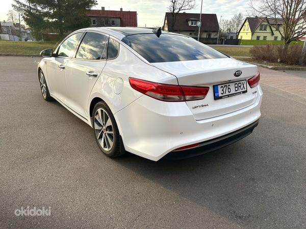 White Kia Optima 2016 in Tallinn, with an engine capacity of 0.00 L and mileage of 187 thousand km for 11500 €, photo 3 on AUTOMOTO.COM.LV