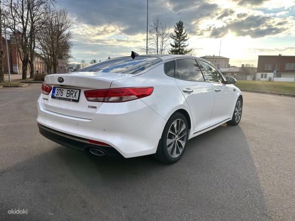 White Kia Optima 2016 in Tallinn, with an engine capacity of 0.00 L and mileage of 187 thousand km for 11500 €, photo 10 on AUTOMOTO.COM.LV