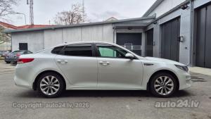 White Kia Optima 2017 in Tallinn, with an engine capacity of 1.70 L and mileage of 150 thousand km for 10000 €, photo  on AUTOMOTO.COM.LV