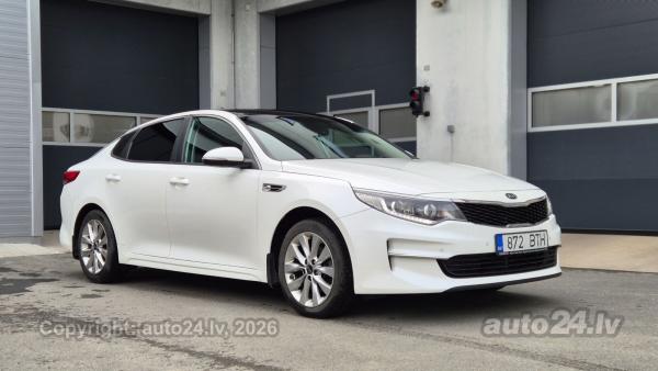 White Kia Optima 2017 in Tallinn, with an engine capacity of 1.70 L and mileage of 150 thousand km for 10000 €, photo 3 on AUTOMOTO.COM.LV