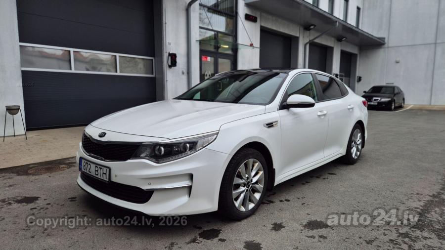 White Kia Optima 2017 in Tallinn, with an engine capacity of 1.70 L and mileage of 150 thousand km for 10000 €, photo 5 on AUTOMOTO.COM.LV